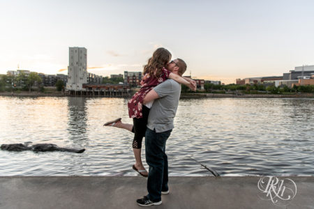 Golden Hour Sunset Engagement: Dana and Kyle | Harriet Island | Saint ...