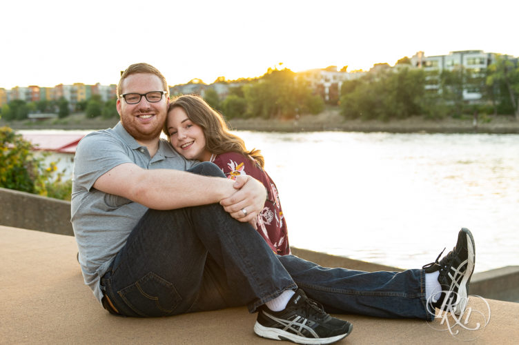 Golden Hour Sunset Engagement: Dana and Kyle | Harriet Island | Saint ...