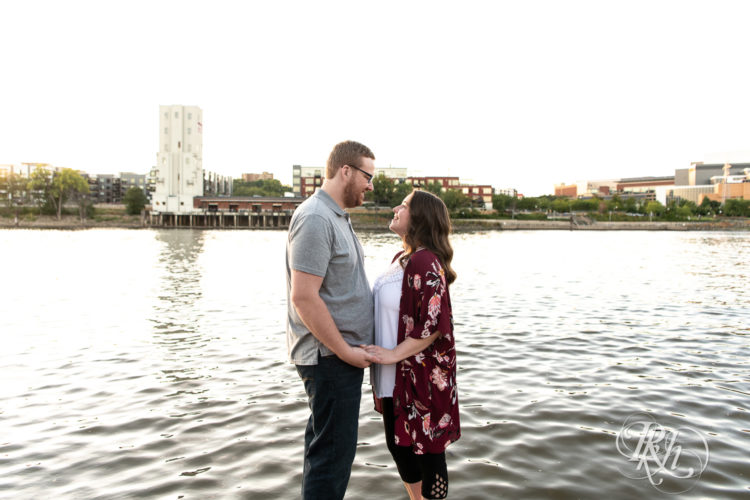 Golden Hour Sunset Engagement: Dana and Kyle | Harriet Island | Saint ...