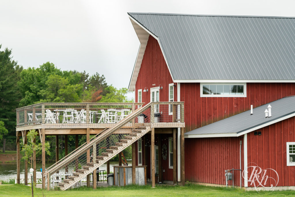 Barn at Mirror Lake: Alison and Dan | Wisconsin Wedding Photographer ...