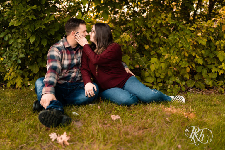 Fall Morning: Becca and Matt | Lebanon Hills Regional Park | Minnesota ...