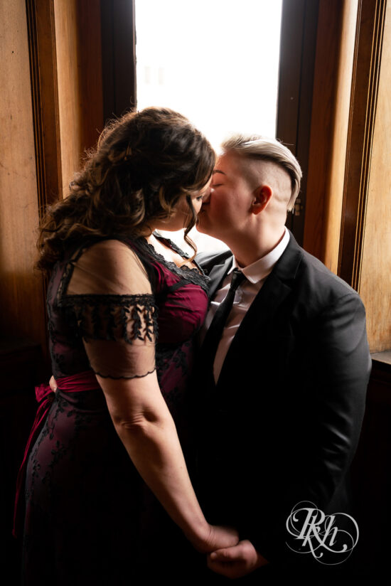 Titanic Inspired Engagement Photography: Kate and Lexa | Landmark ...