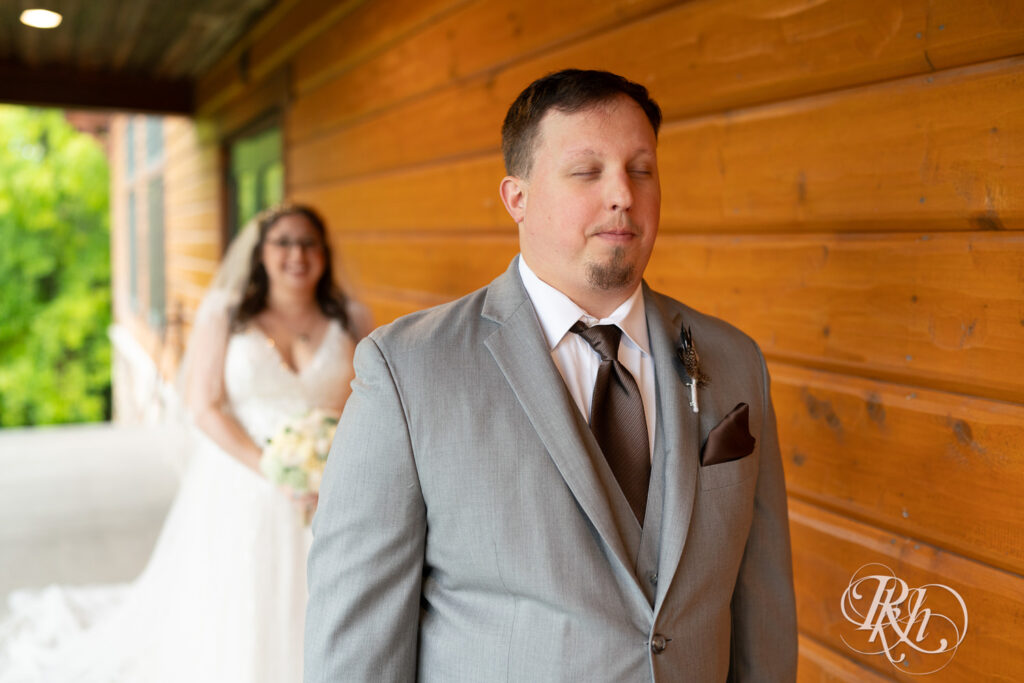 Bunker Hills Event Center: Becca and Matt | Minnesota Rainy Wedding ...