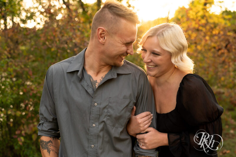 Lebanon Hills Regional Park Session: Haley and Christian | Sunset ...