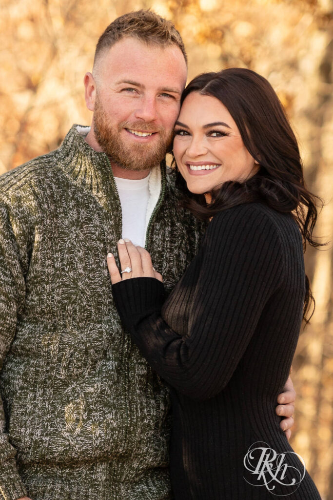 December Morning Engagement Photos: Amy and Travis | Lebanon Hills ...