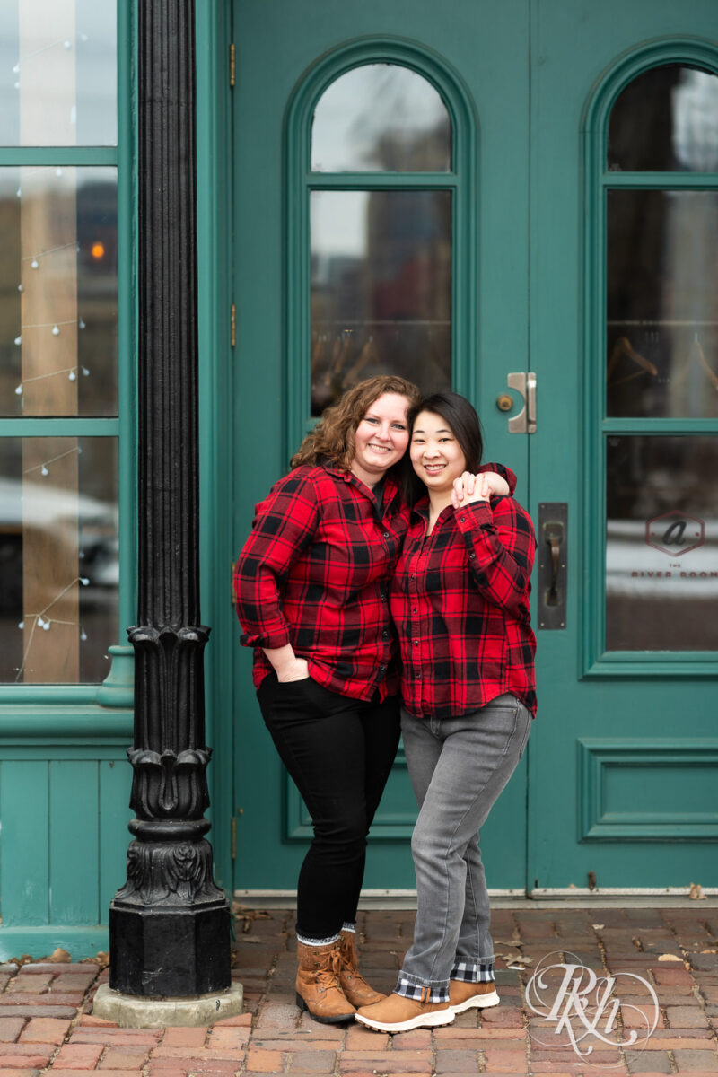 Winter in Minneapolis: Kelsey and Ashley | Minnesota Engagement ...
