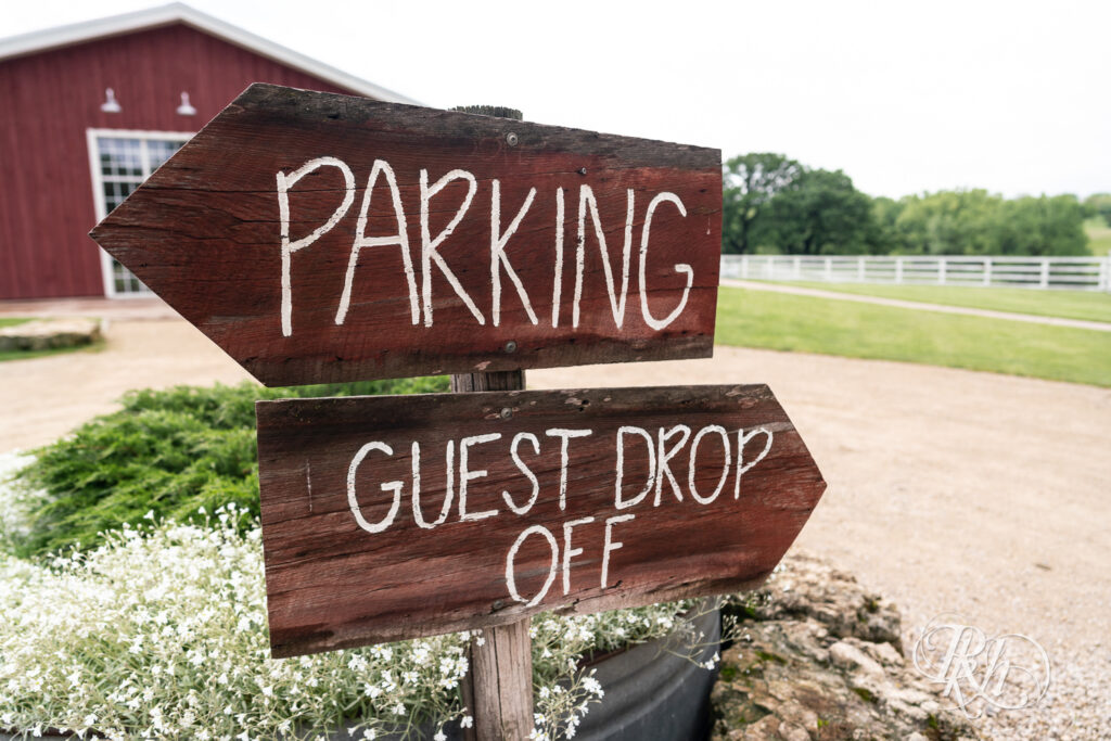 Almquist Farm Wedding Photography: Mikaela and Matt | Minnesota Wedding ...