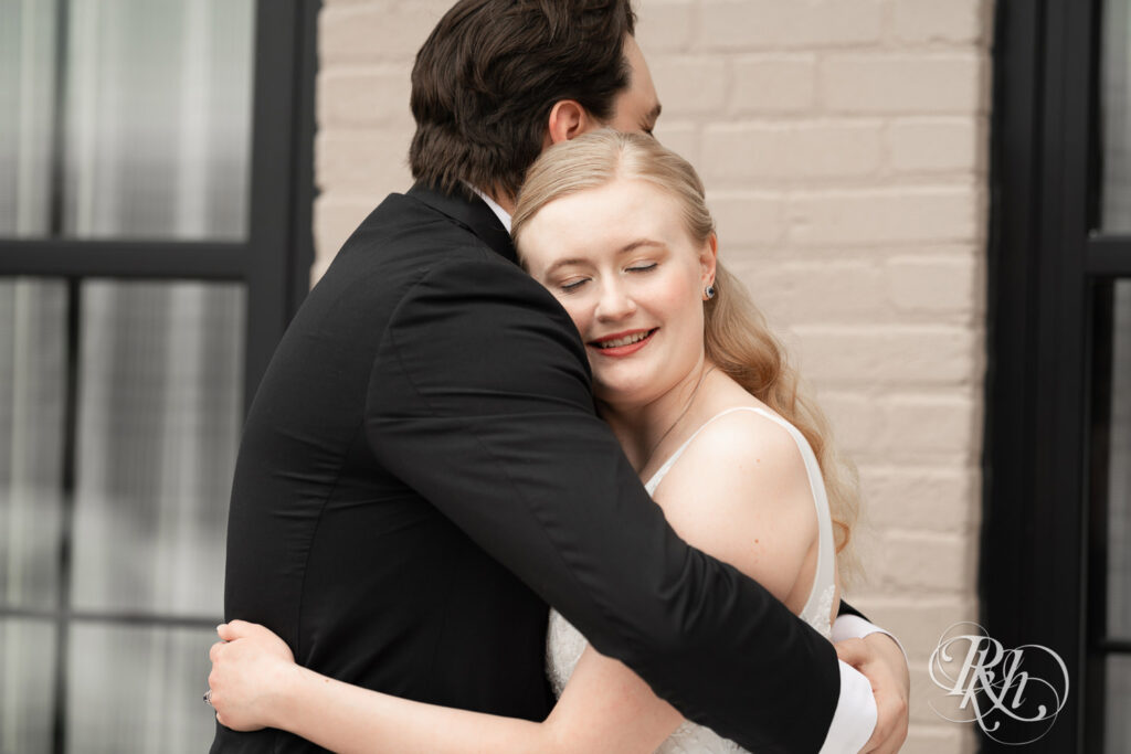 Confluence Hotel Wedding: Karissa and Ryan | Minnesota Photography ...