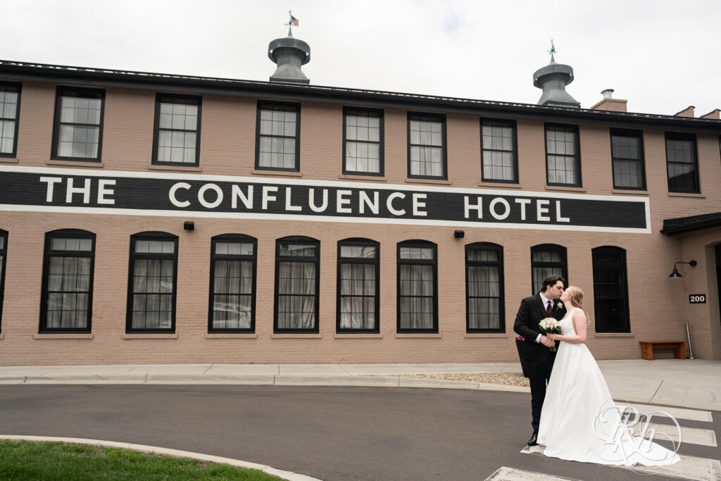 Confluence Hotel Wedding: Karissa and Ryan | Minnesota Photography ...