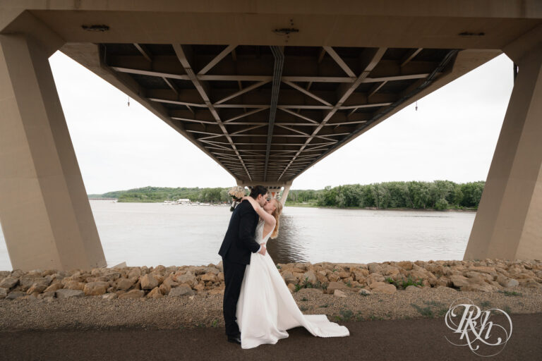 Confluence Hotel Wedding: Karissa and Ryan | Minnesota Photography ...
