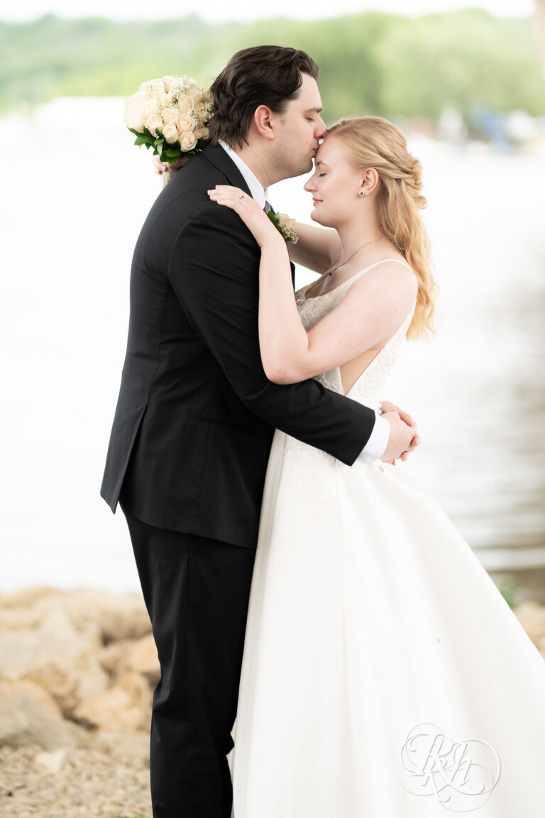 Confluence Hotel Wedding: Karissa and Ryan | Minnesota Photography ...